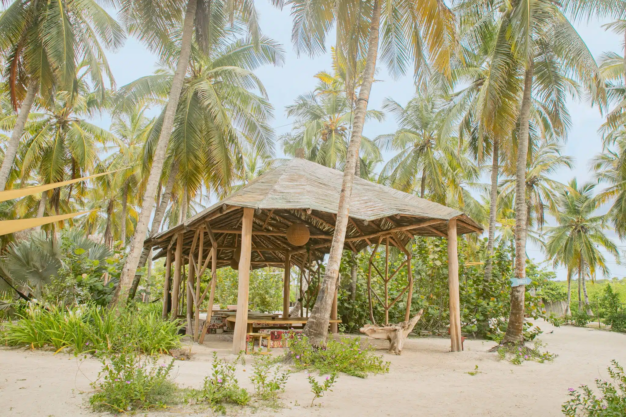 Éteka Beach Club - Hi Cartagena Travel